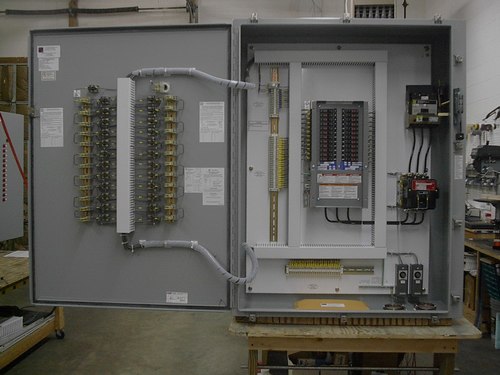 What Is an Electrical Distribution Board and How Does It Work?